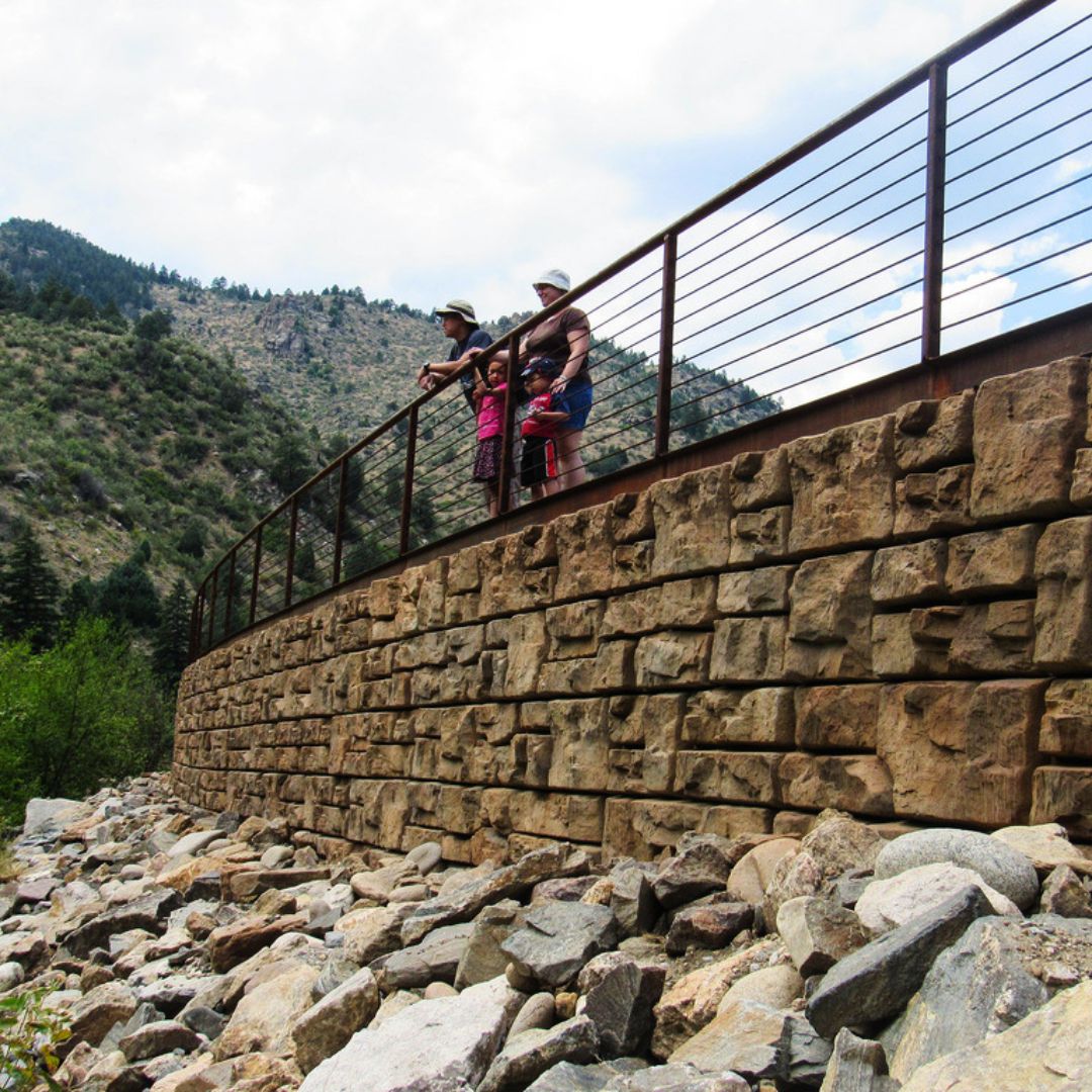 Redi-Rock Walls vs. Traditional Retaining Walls – Learn More