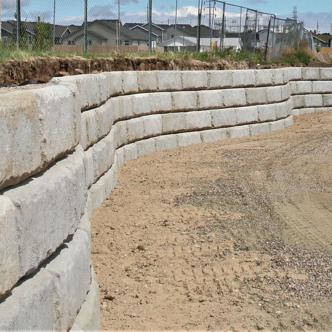 Redi-Rock Walls vs. Traditional Retaining Walls – Learn More